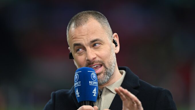 Joe Cole sugere que o Arsenal deveria tentar contratar o ícone do Man ...